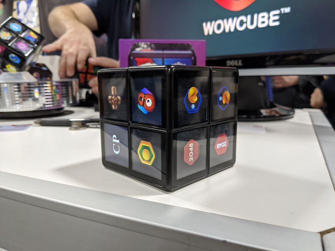 Na CES, o WOWCube traz o cubo de Rubik para o século XXI
