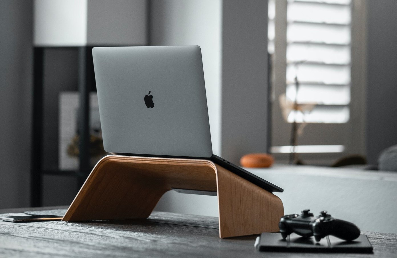 6 melhores elevadores de suporte de monitor com armazenamento